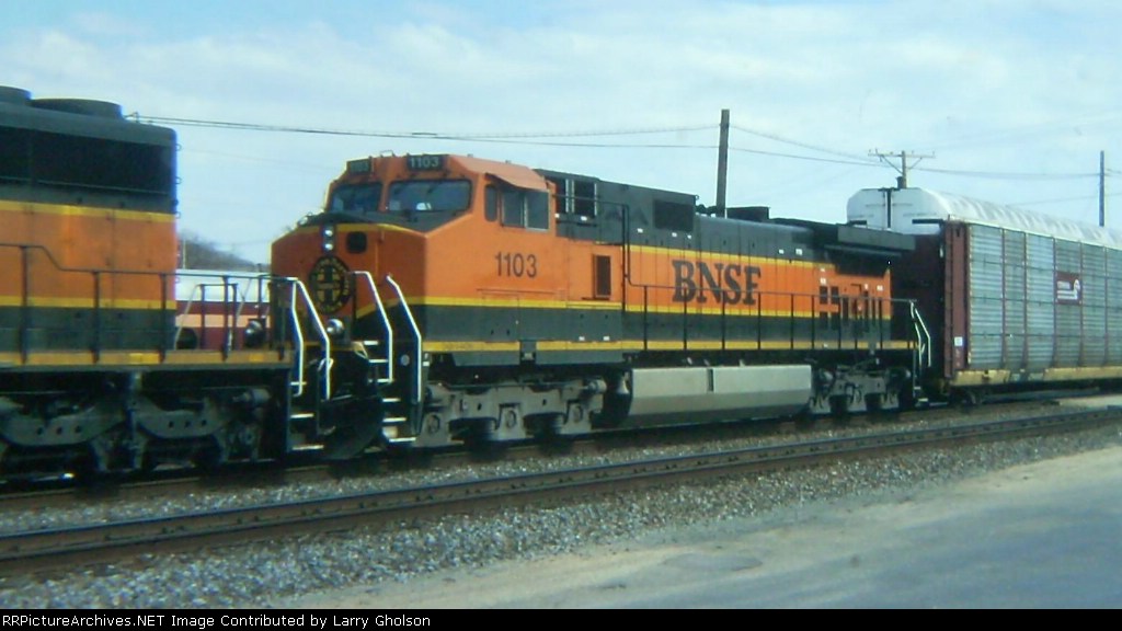 BNSF 1103
